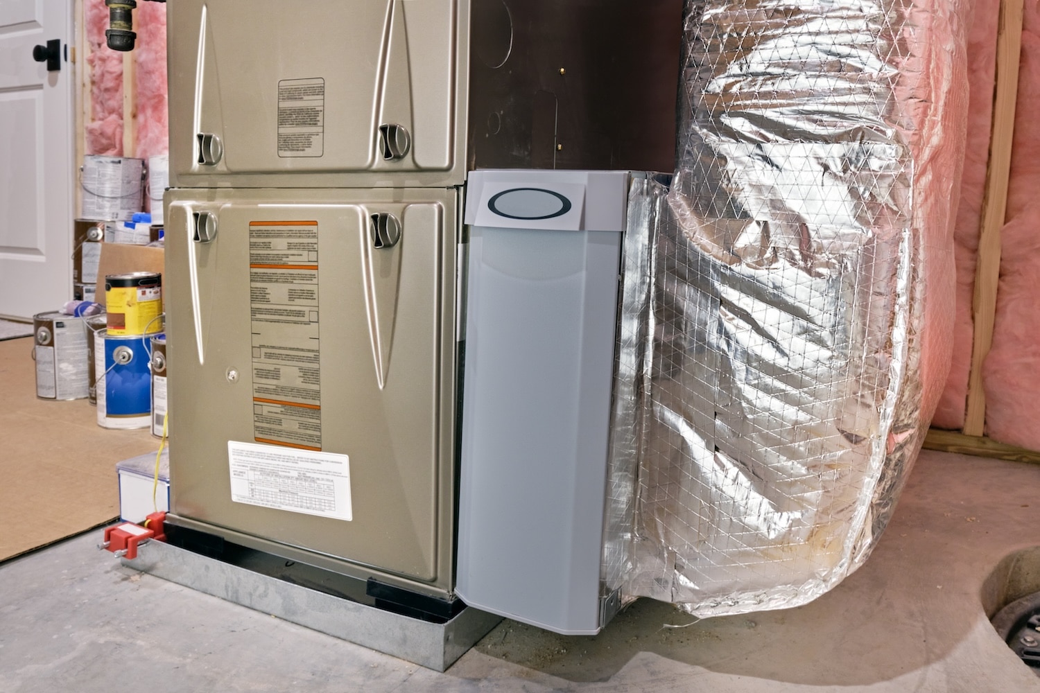 Heat Went Out? First Steps to Stay Warm - WanTuck